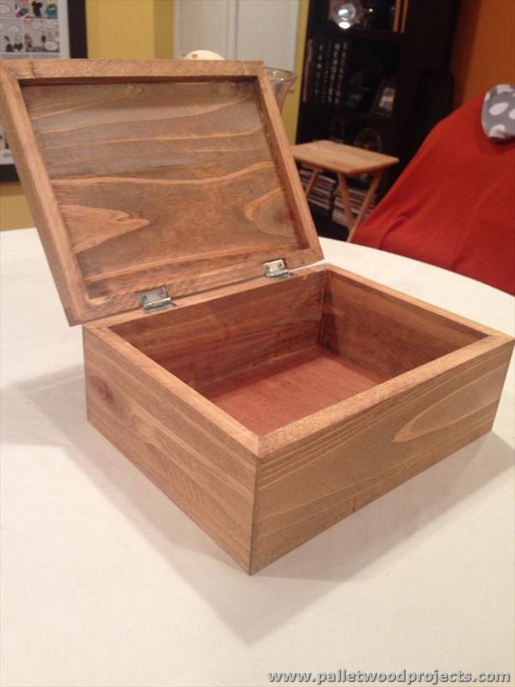 Recycled Pallet Storage Box Ideas – Pallet Wood Projects