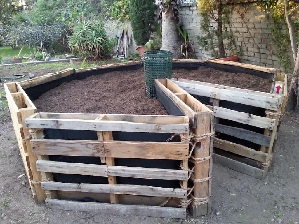 Pallet Raised Garden Beds / Planters – Pallet Wood Projects