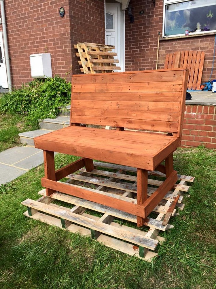 Recycled Wood Pallet Benches – Pallet Wood Projects