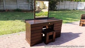 Pallet Dressing Tables with Mirror – Pallet Wood Projects