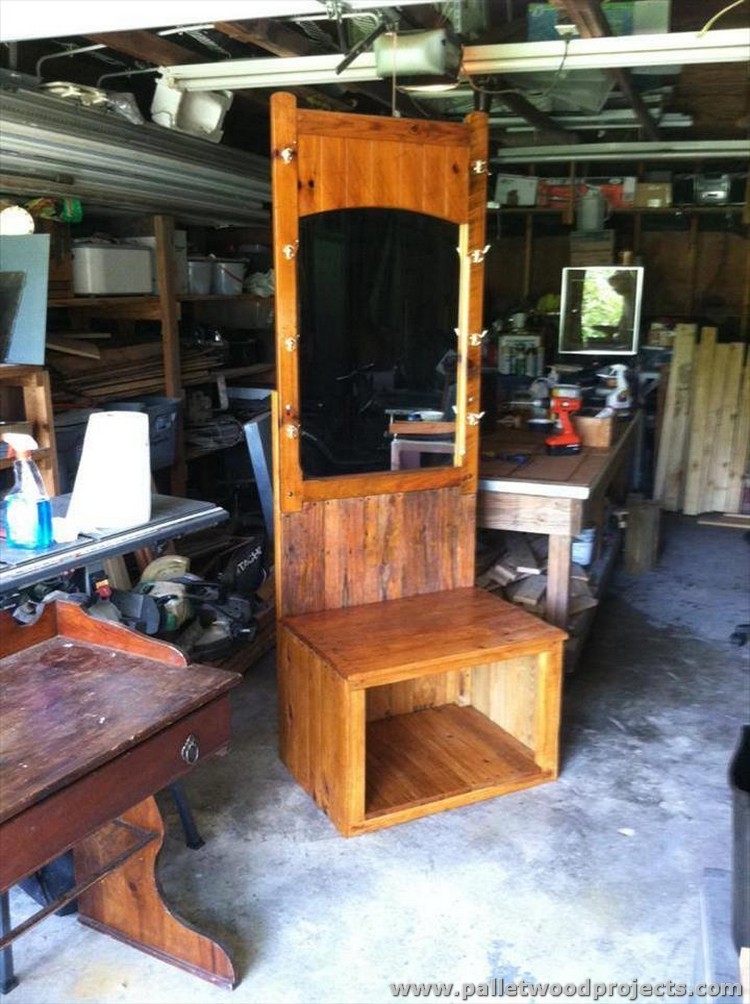 Pallet Dressing Tables with Mirror – Pallet Wood Projects