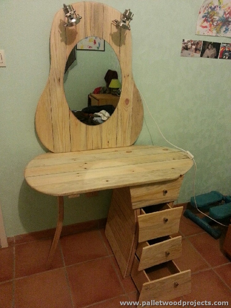 Pallet Dressing Tables with Mirror – Pallet Wood Projects