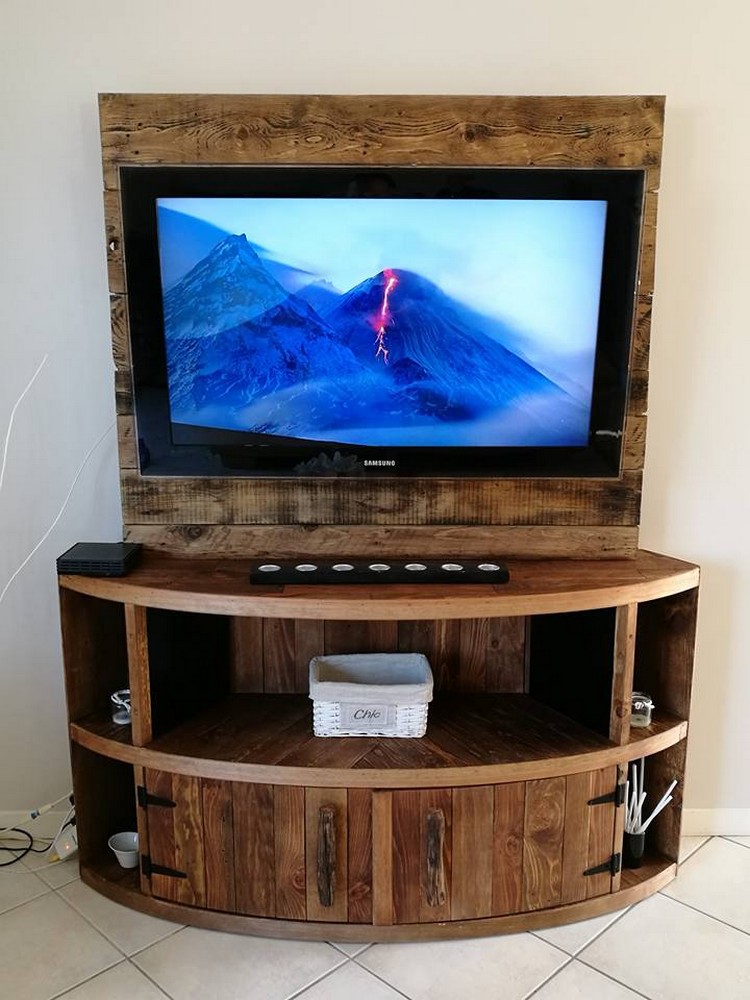 DIY Wood Pallet Entertainment Center – TV Stand – Pallet Wood Projects