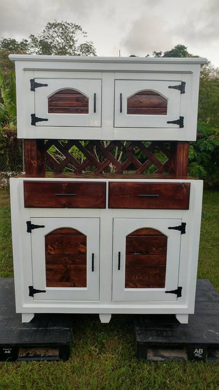 Recycled Wood Pallets Made Hutch – Pallet Wood Projects