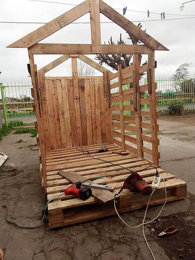 How to Build a Pallet Playhouse – 8 Easy Steps Tutorial – Pallet Wood ...