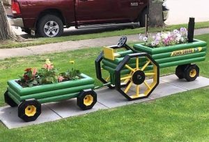 Wood Pallets Made Tractor Planters – Pallet Wood Projects