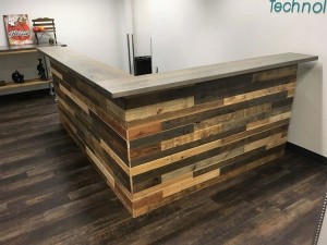 Wood Pallets L-Shape Desk / Counter and Bar Table – Pallet Wood Projects