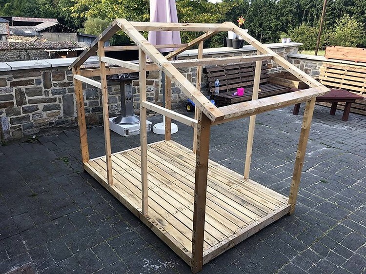 DIY Pallet House – Pallet Wood Projects