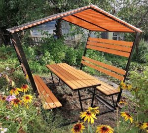 Gazebo Roof Benches with Center Table Ideas – Pallet Wood Projects